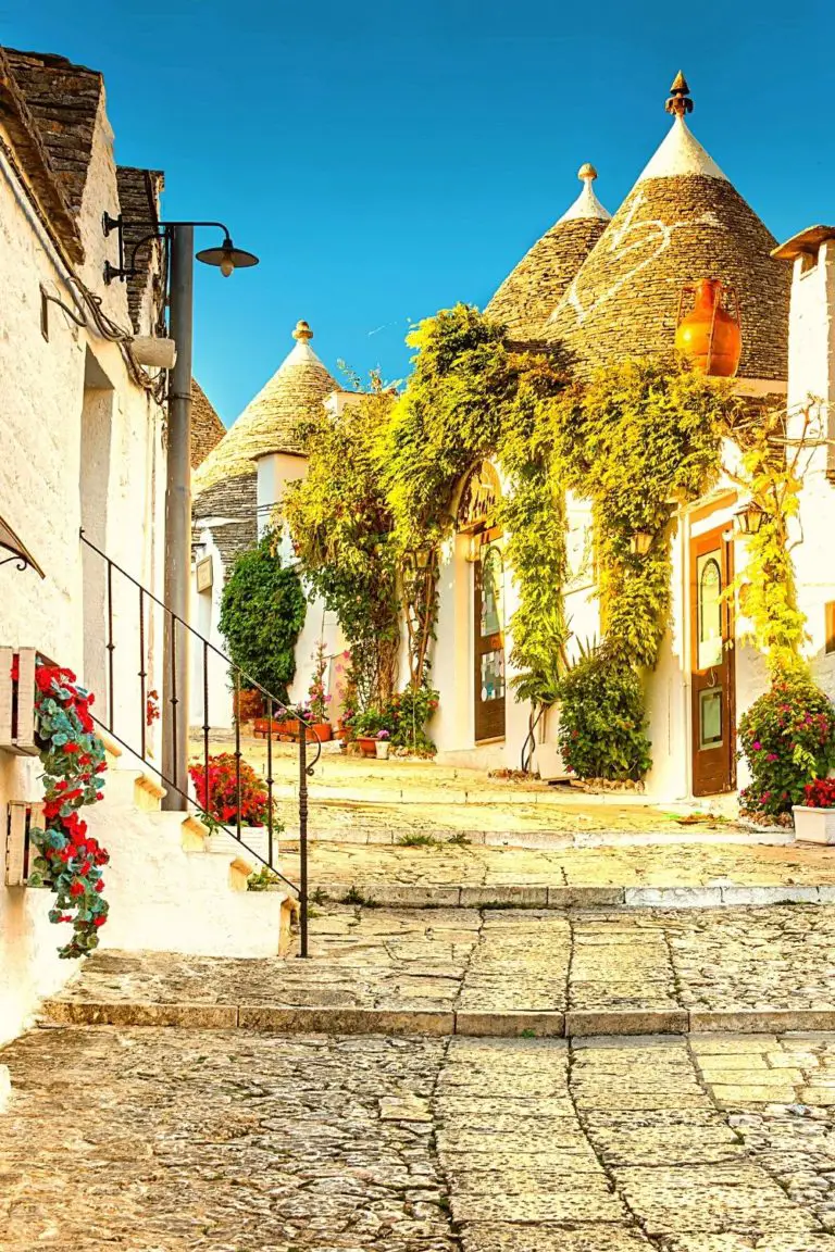 10 Amazing Destinations and Best Places to Visit in Southern Italy